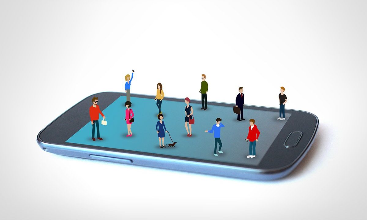 How smart entrepreneurs reach people on smart devices | AlphaGamma